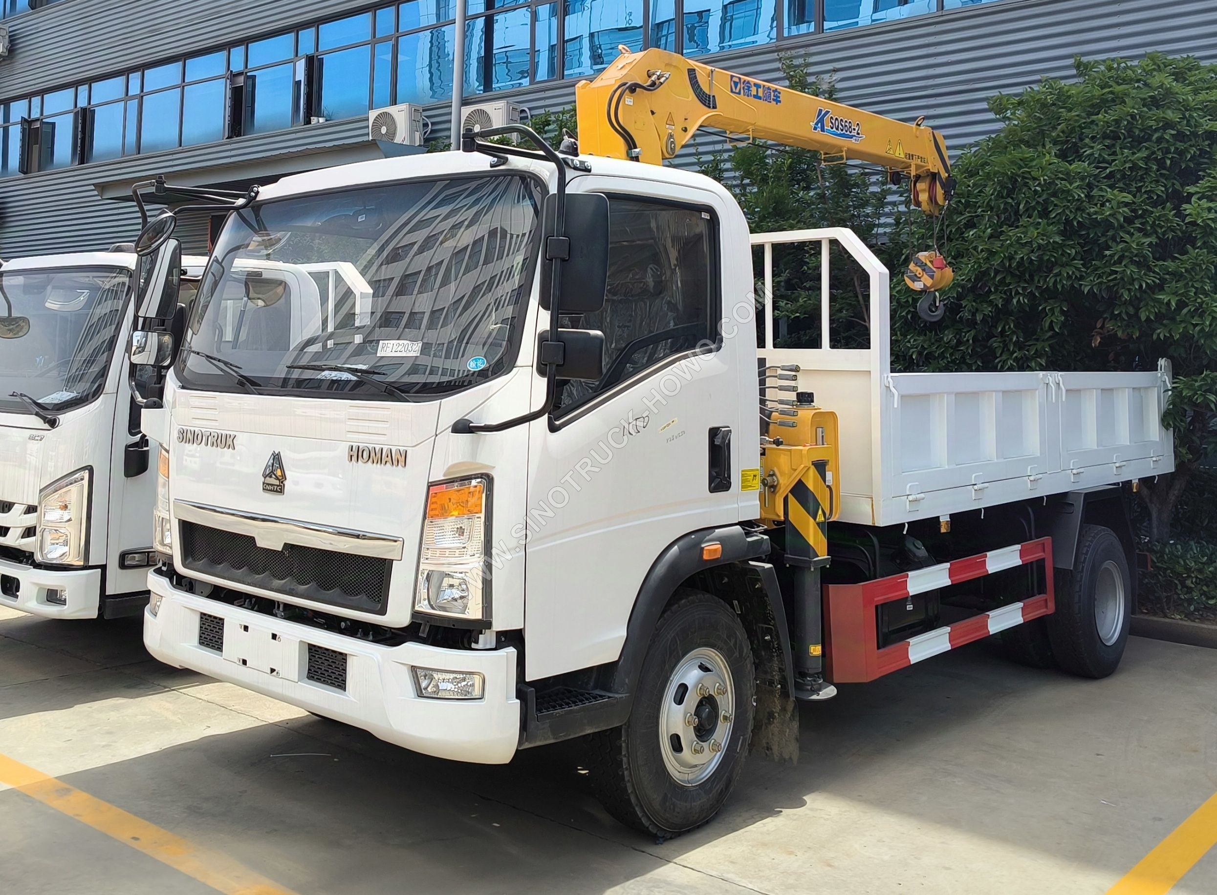 SINOTRUK 4X2 BOOM TRUCK