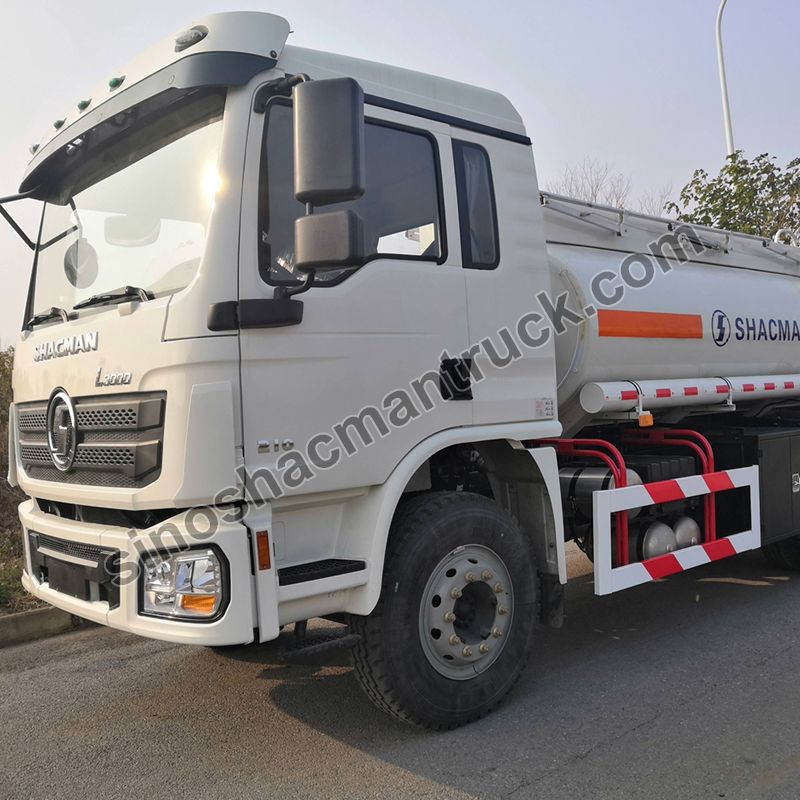SHACMAN F3000 4X2 Fuel Tank Truck