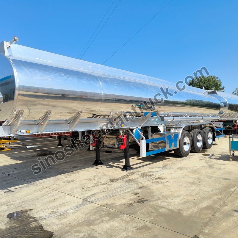 SHACMAN 3 Axle Aluminum Fuel tanker