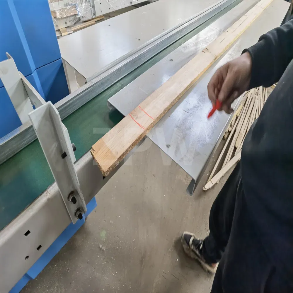 High Speed CNC Cross Cut Saw for Efficient Finger Joint Timber Processing