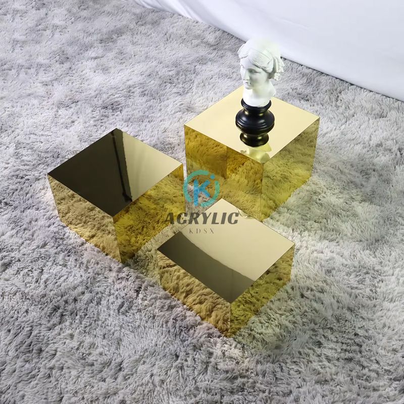 Custom acrylic mirror plinth stand for wedding