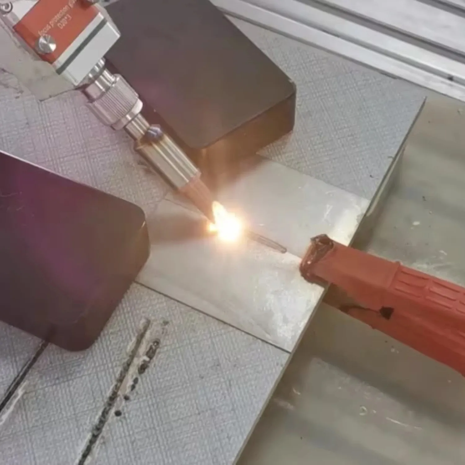 Revolutionizing Laser Welding: How Collaborative Robots Enhance Precision