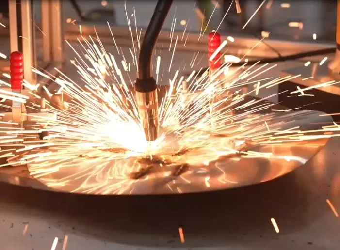 Portable Automatic Collaborative Welding Robot With Magnetic Base