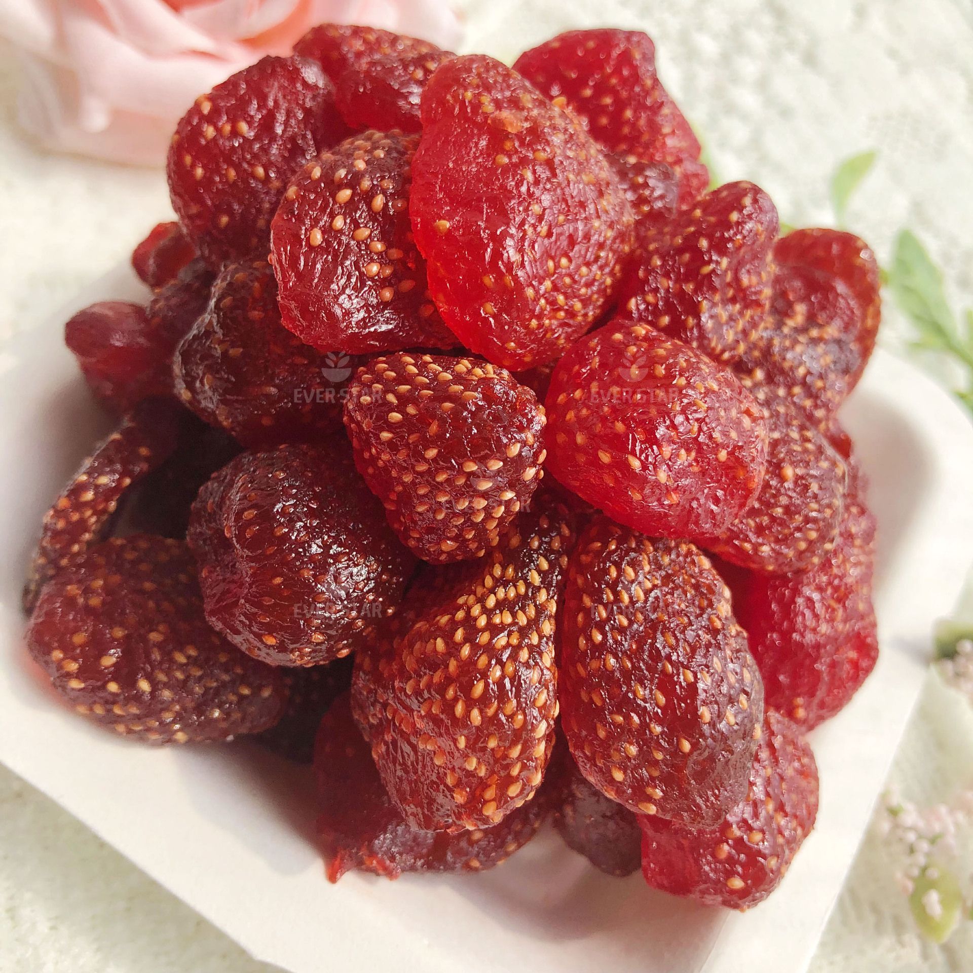 Organic Dried Strawberry Whole: Premium Quality Fruit Snack