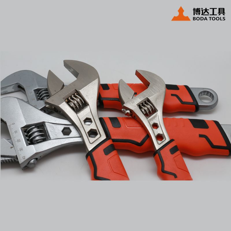 High quality Adjustable wrenches/spanners