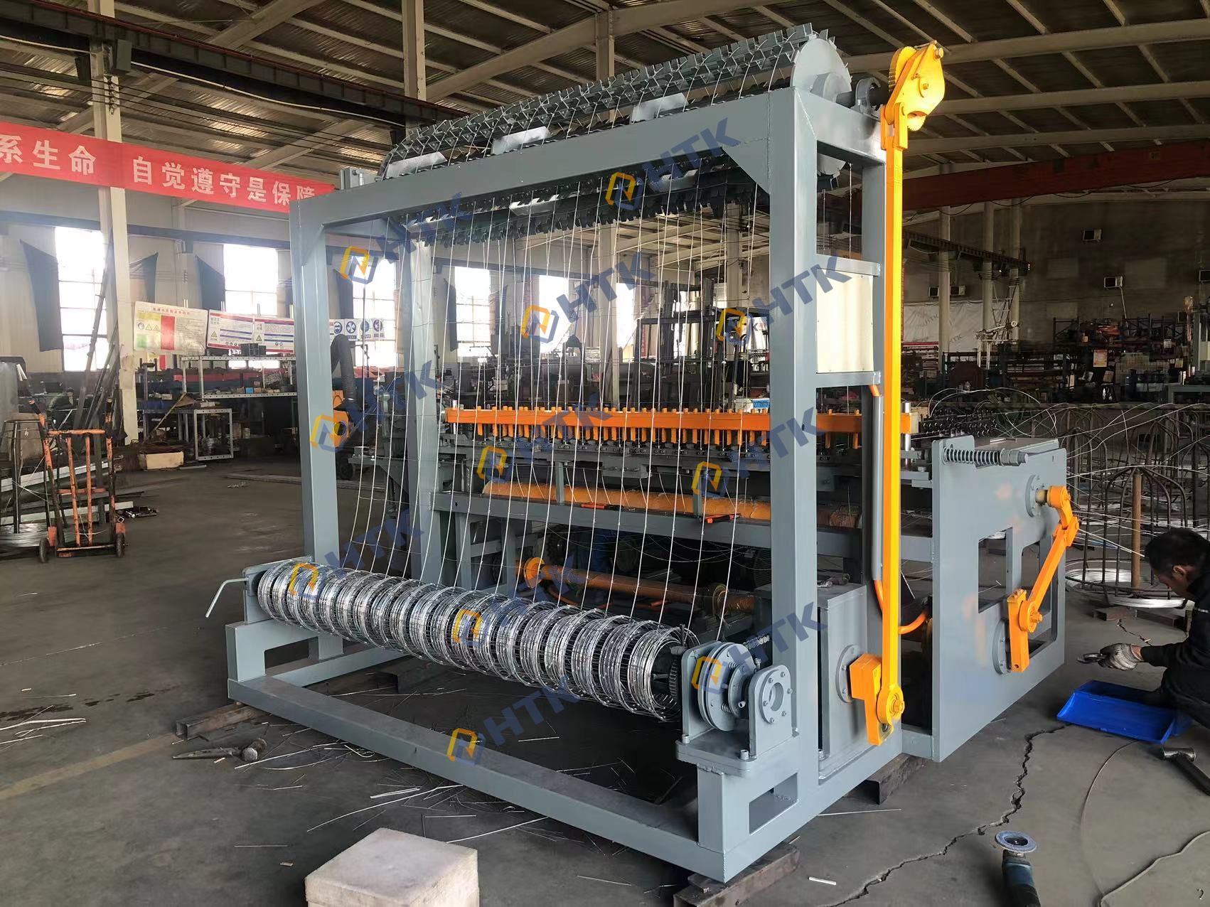 High-Quality Hinge Joint Fence Machine for Seamless Installation