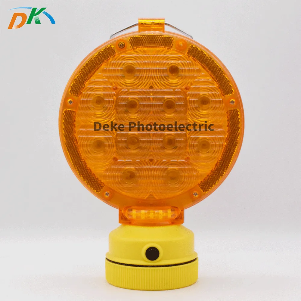 Strobe Battery Barricade Light with Magnetic Base