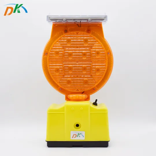Flashing Solar Barricade Light for Construction Use