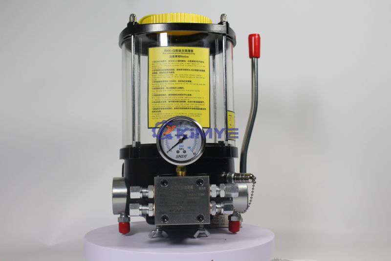 High performance dual power manual/hydraulic lubrication pumps for ...