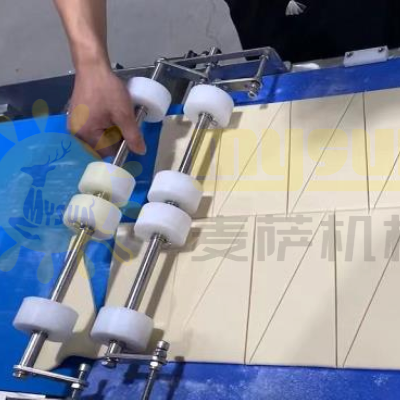 Automatic croissant production line