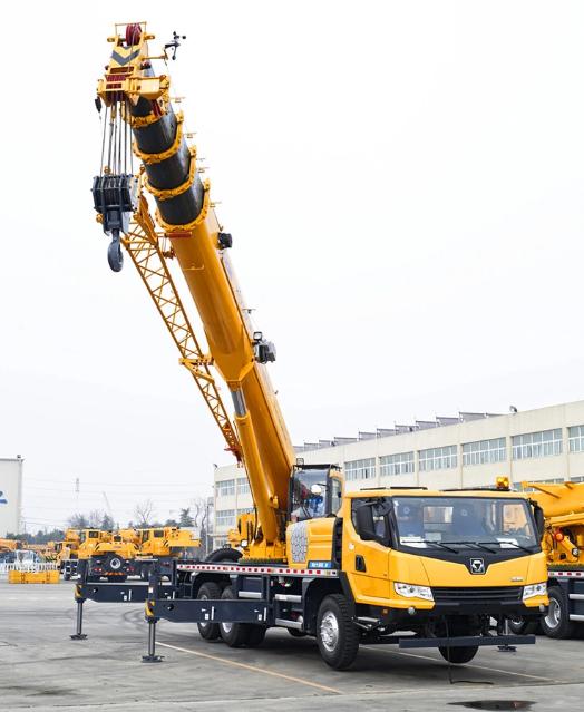 徐工 XCT130 移动式汽车起重机