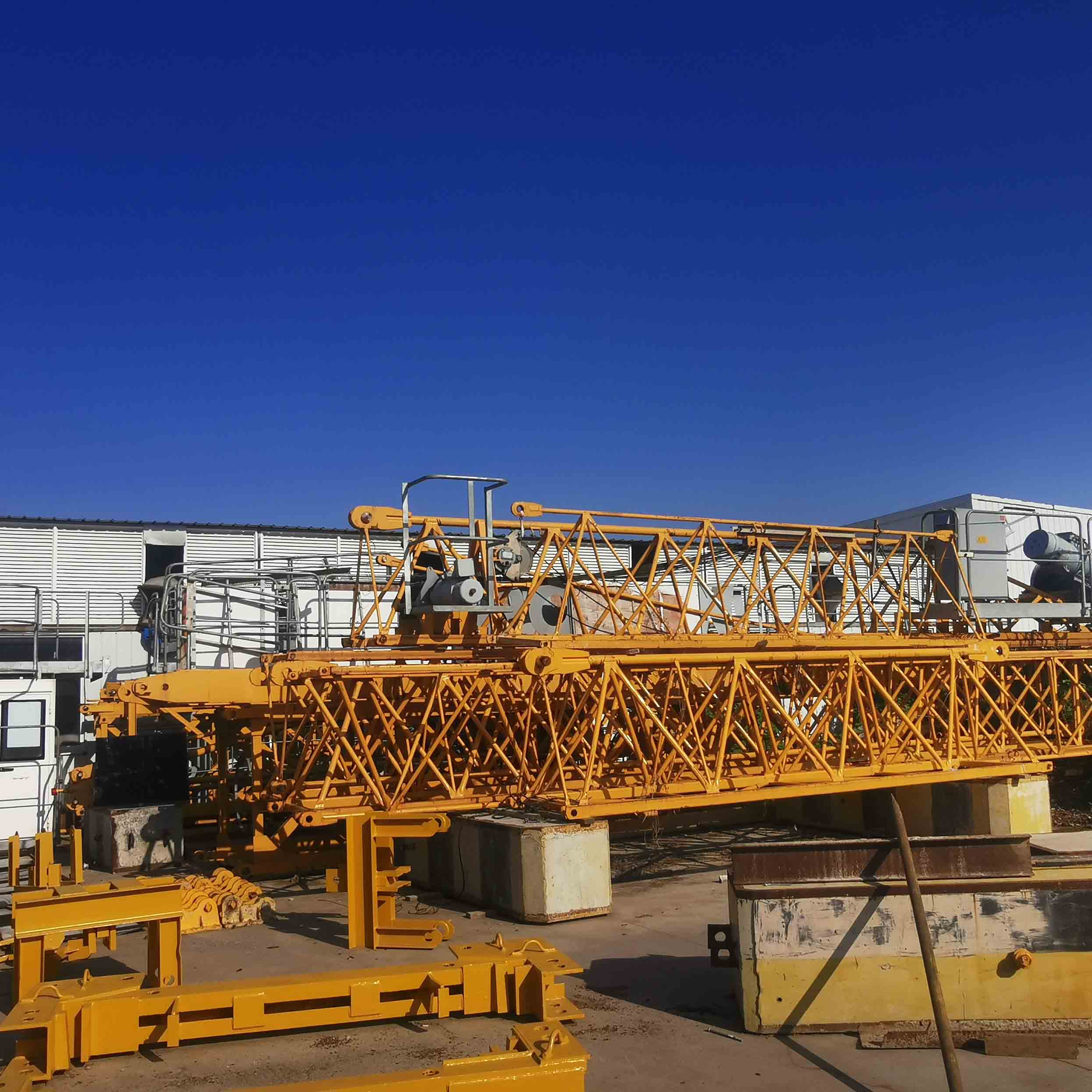 出售 Potain 二手塔式起重机 MC120-6T