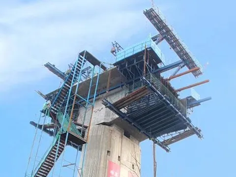 Discover the Benefits of using a Form Traveller for Efficient ...