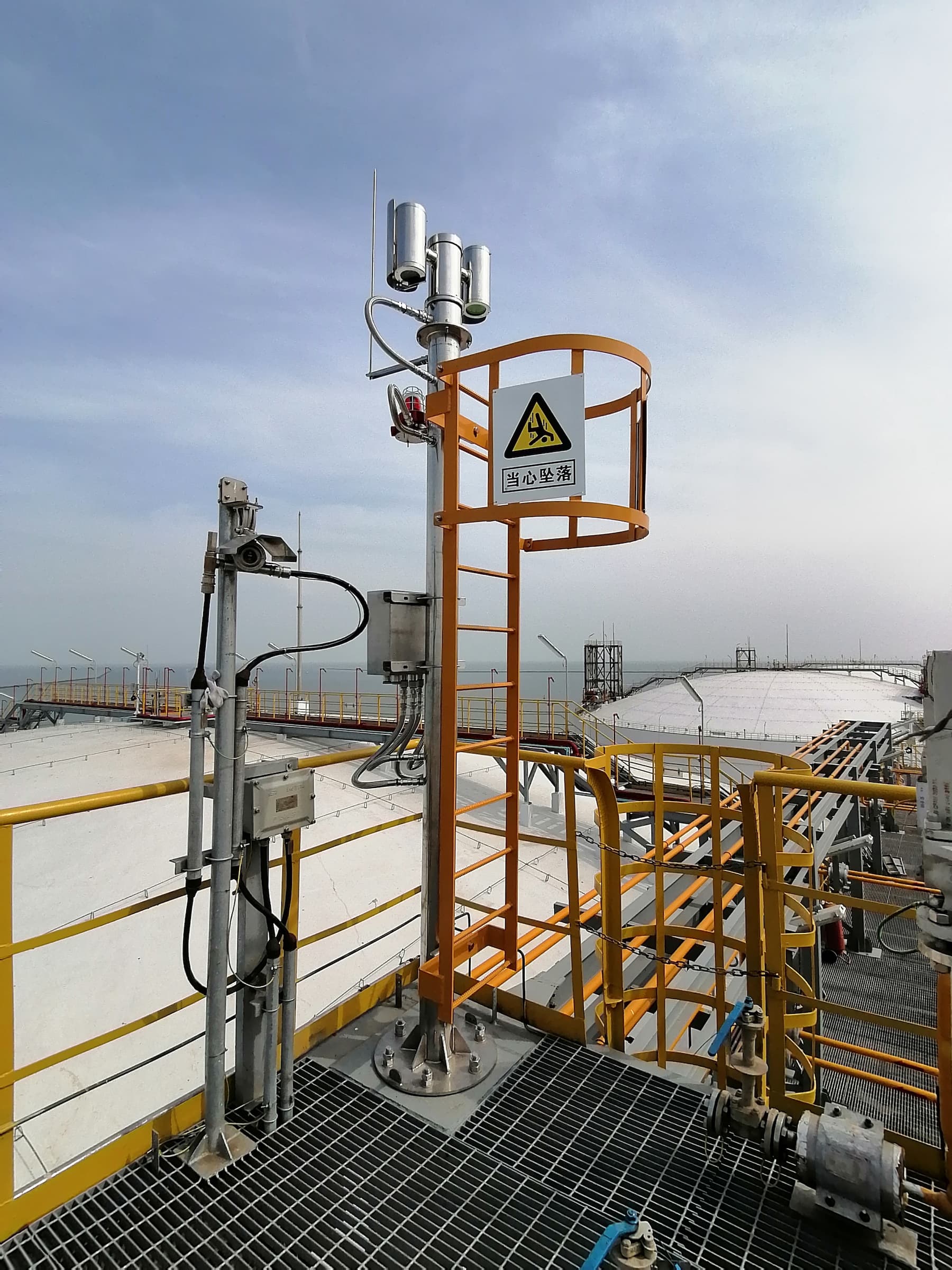 Urban Traffic Security Camera Poles for Enhanced Safety