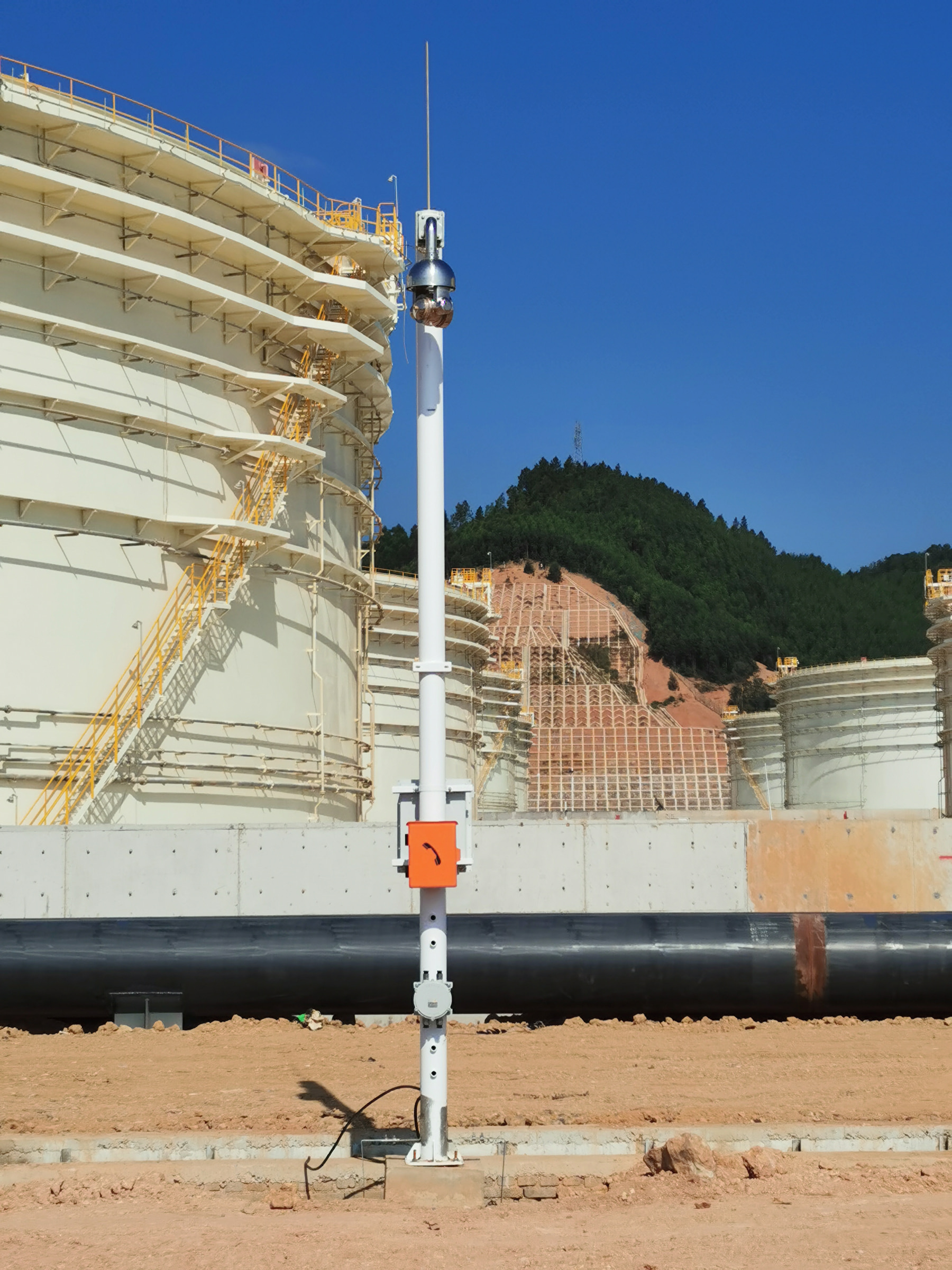 Sturdy Security Camera Poles for Construction Sites