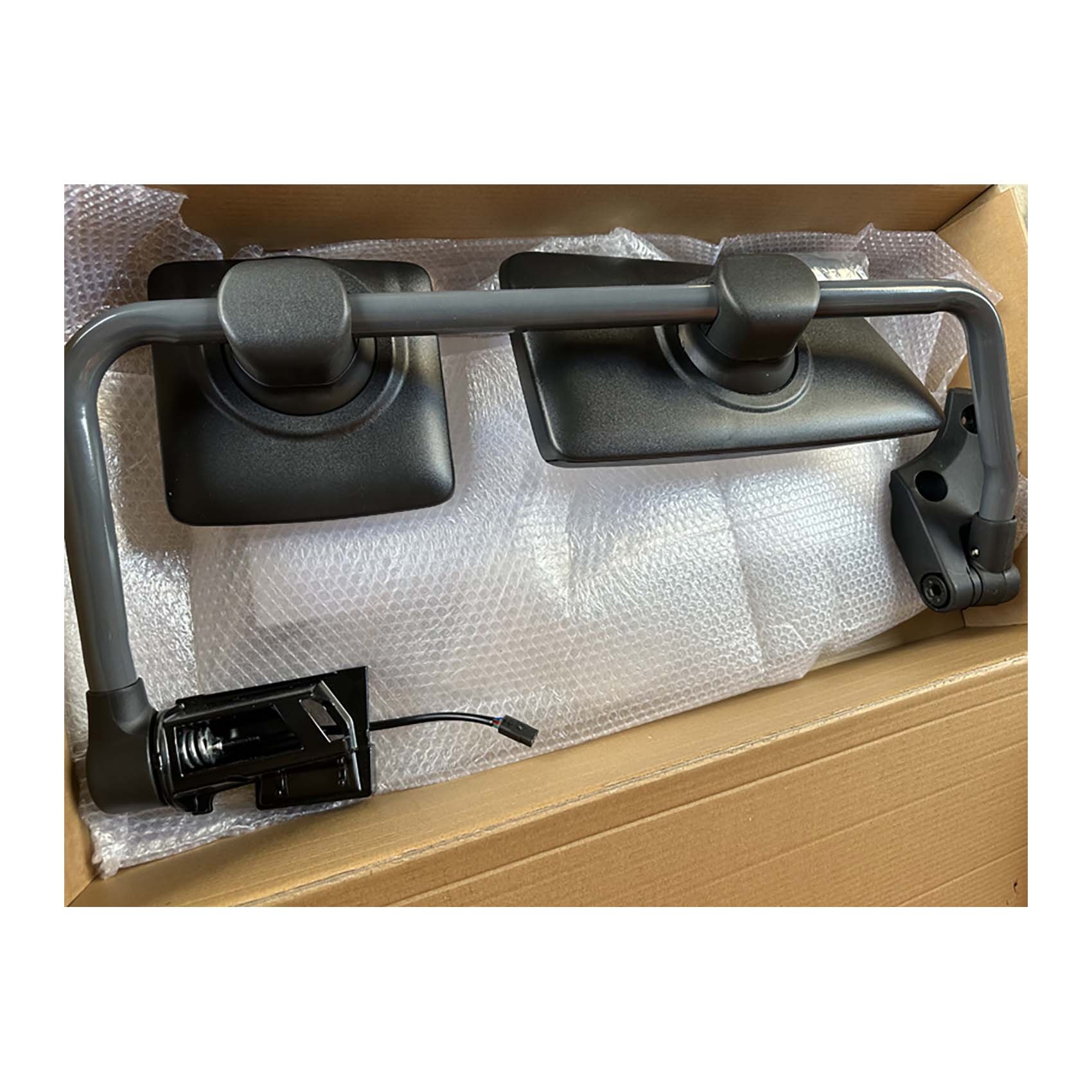 84214240 RIGHT REAR VIEW MIRROR FOR TRUCK