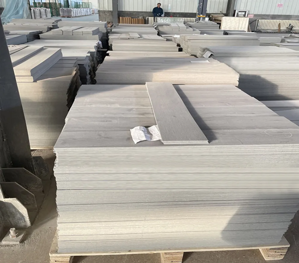 1.8mm PVC Flooring Wood Style Vinyl Plastic Flooring Tiles