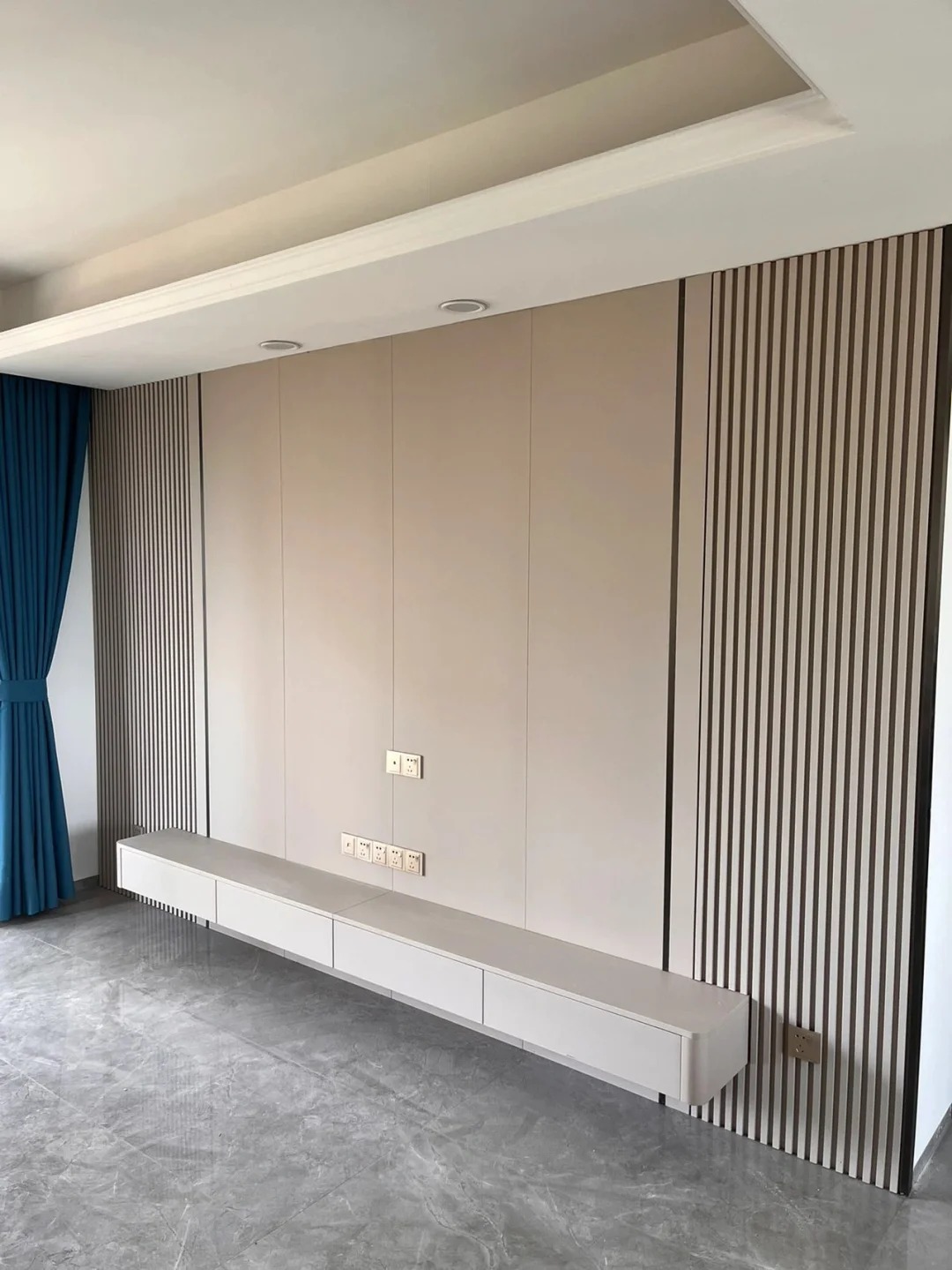 Wooden veneer Grille background wall Super beautiful combination