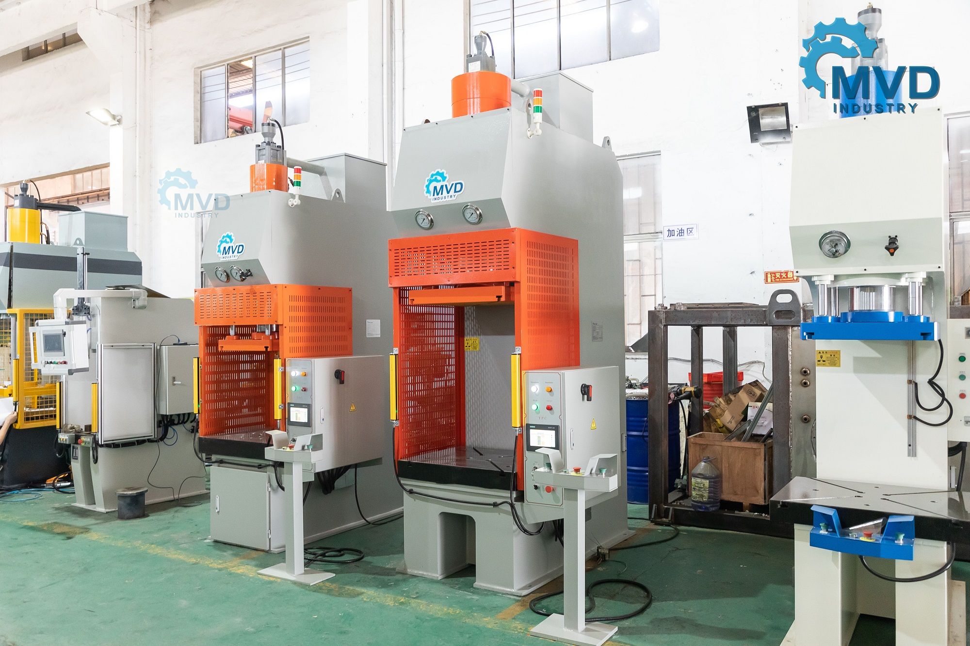 Hydraulic press machine C type