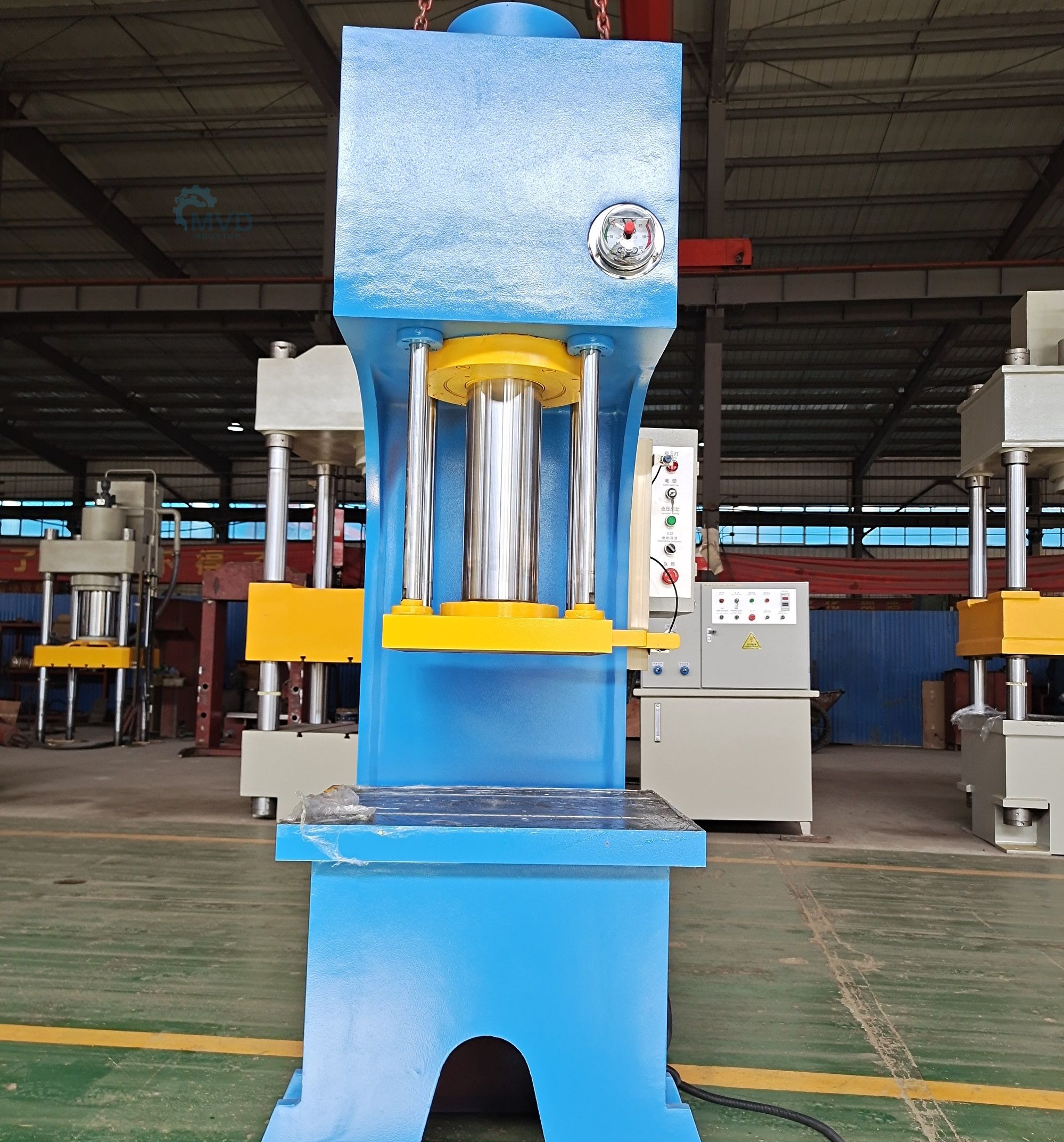 Hydraulic press machine C type