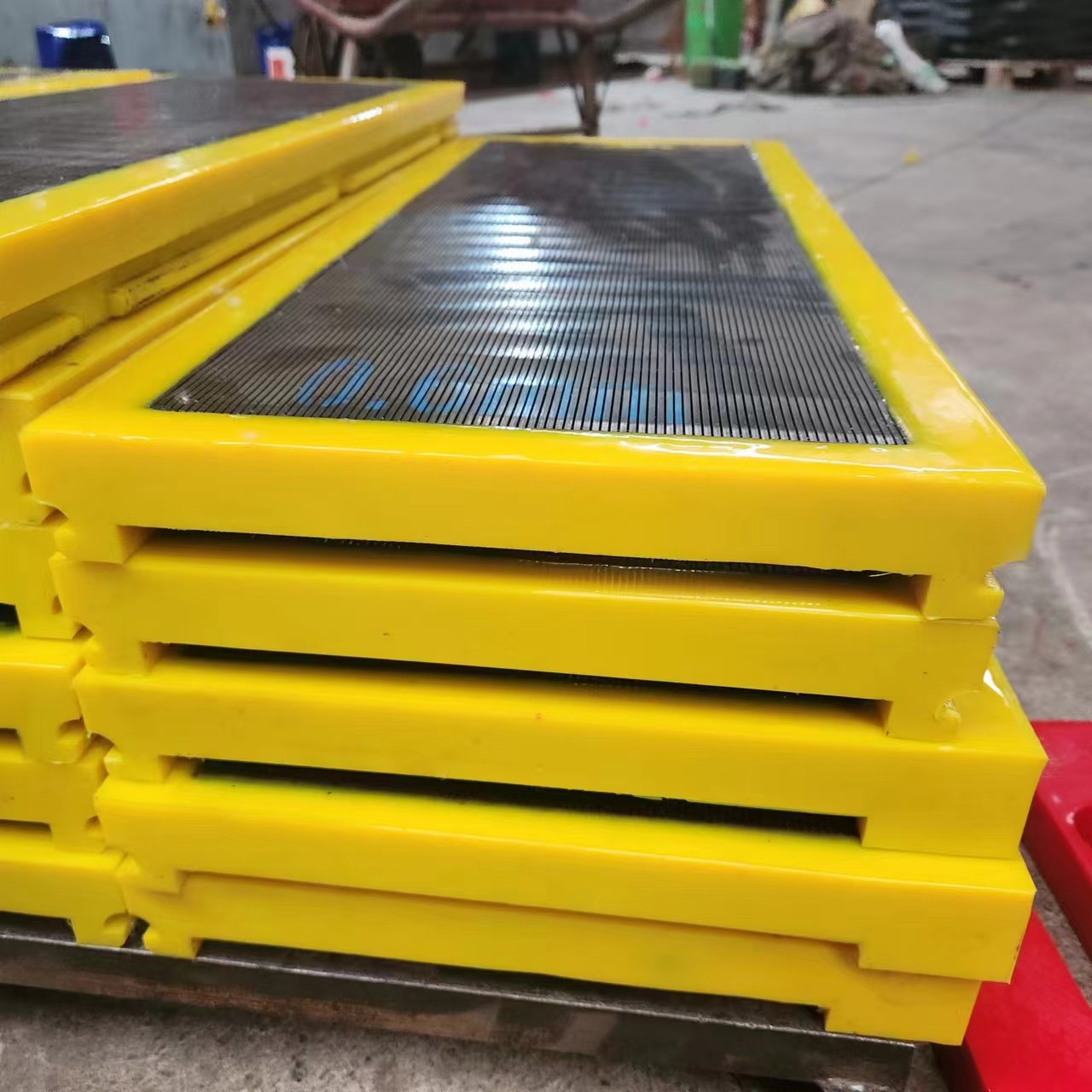 Polyurethane Edged Screen Panel
