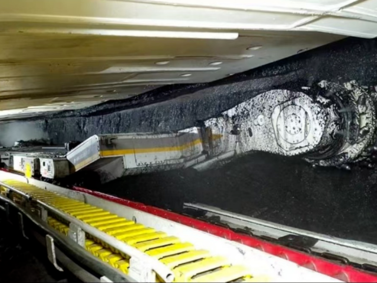China Deploys First Intelligent Shearer for Ultra-Thin Coal Seams