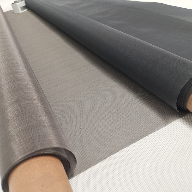 How to clean and care for steel woven wire mesh