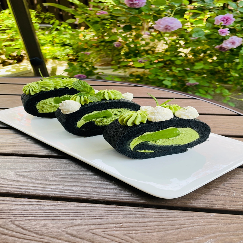 Matcha Black Gold Roll