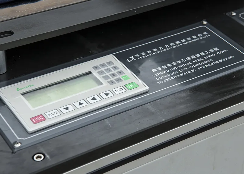 Ultrasonic ribbon&webbing cutting machine(NK-CJQ1526B)