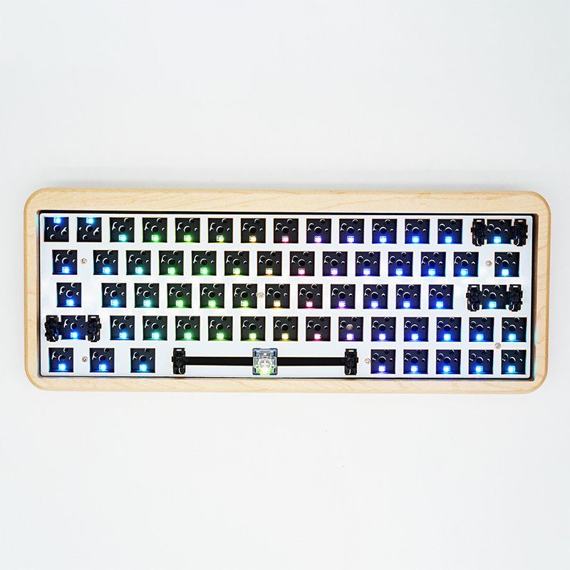 Maple wood|tri-mode|64-key|customizable