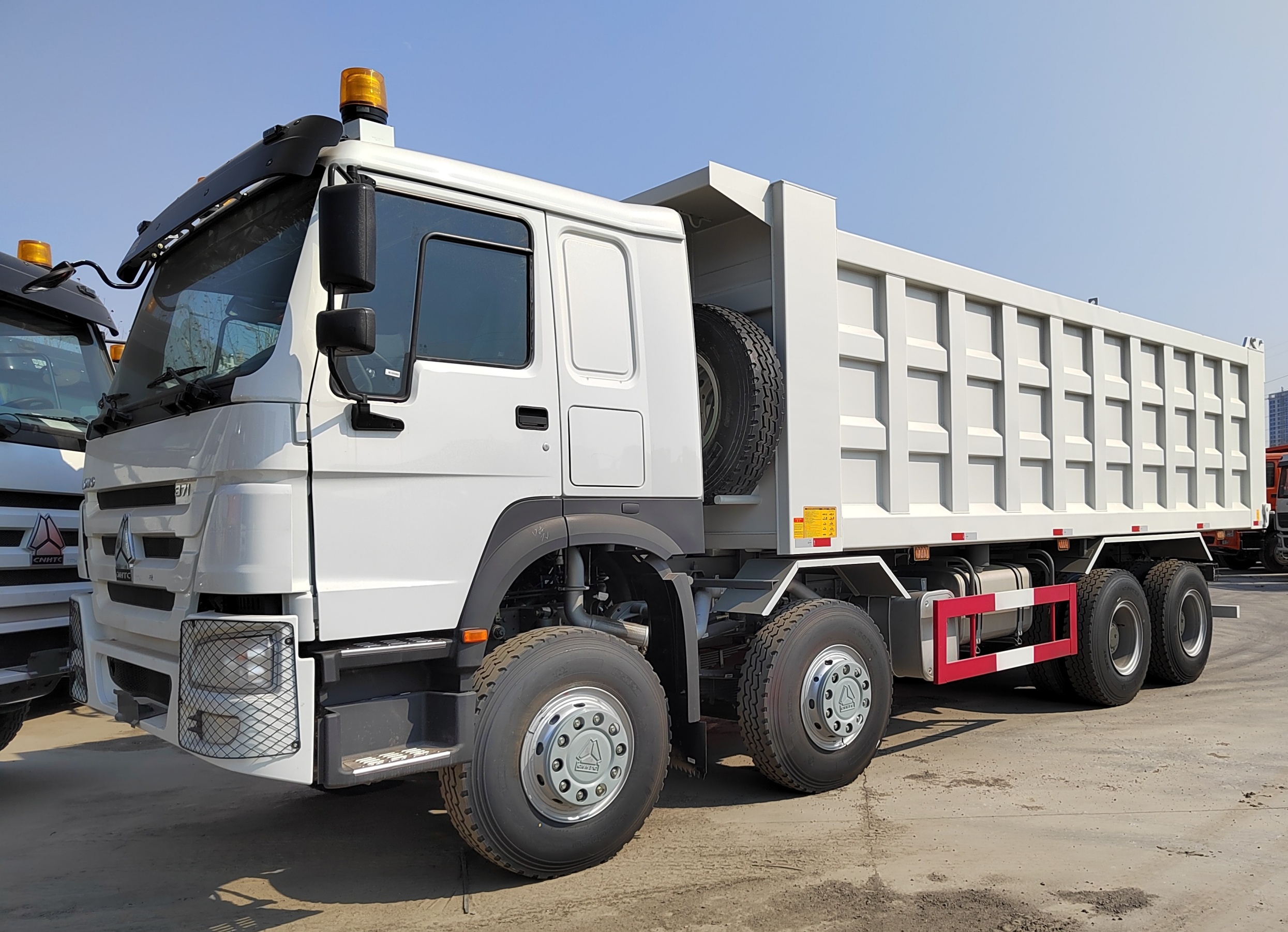 Pre-owned Bus and Truck