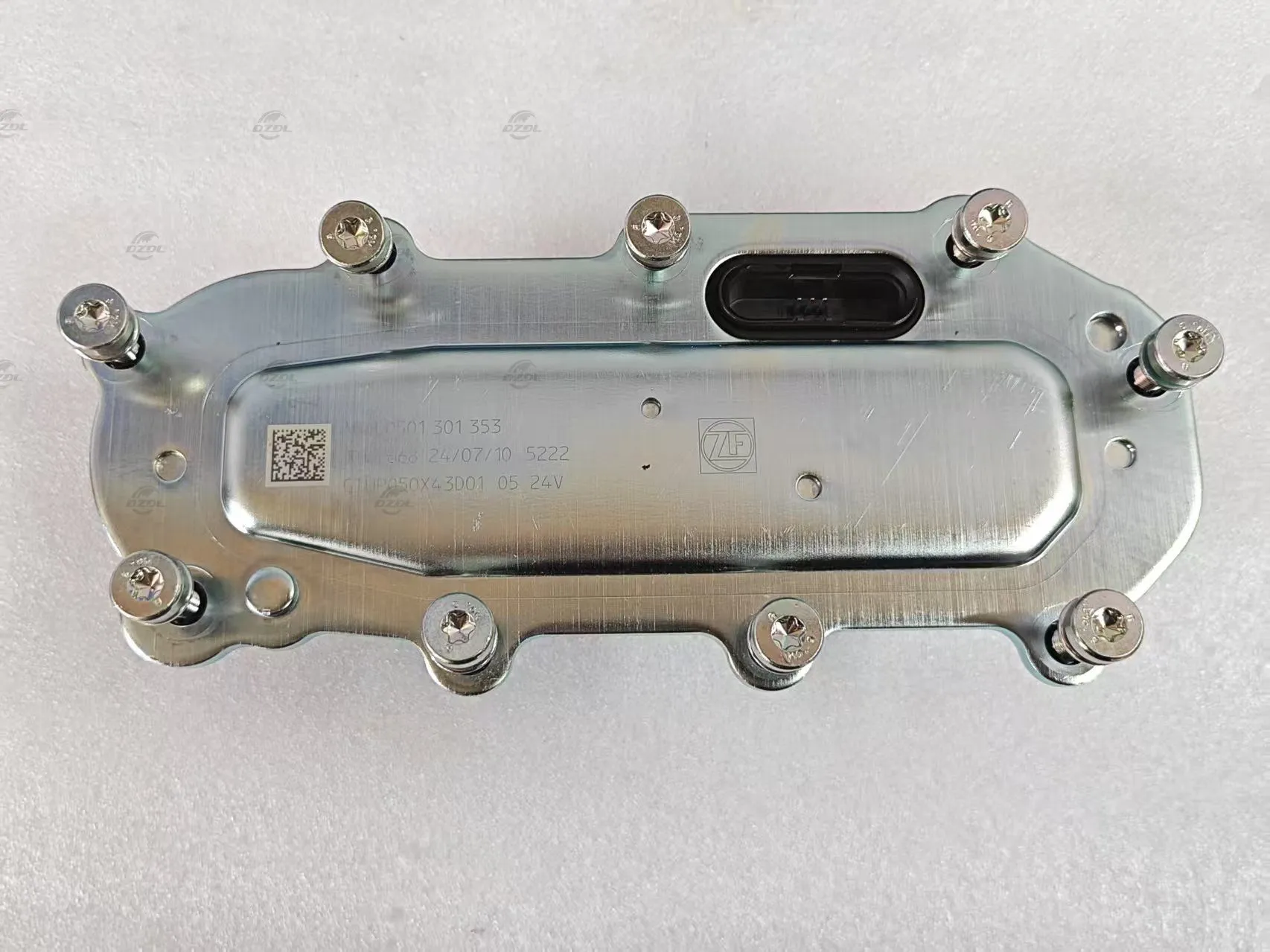 What are the main parts of a gearbox?