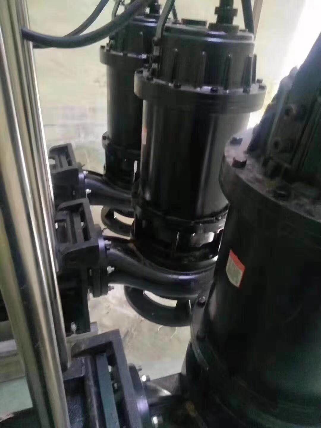 Efficient Submersible Sewage Pump for Waste Drainage with Auto Coupling