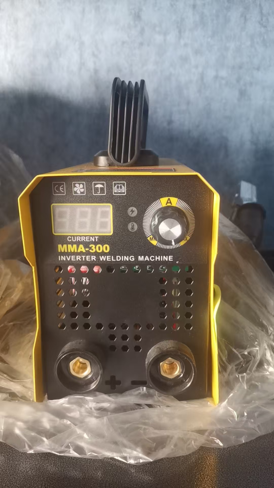 MMA-300 Efficient Compact & Versatile Metal Tool