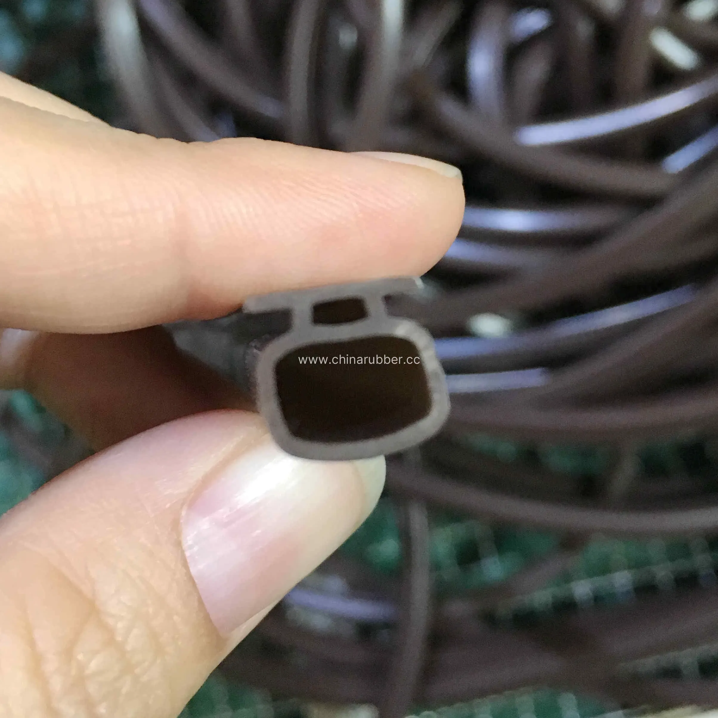 High-Quality Molded NBR EPDM Silicone Rubber Extrusions for Automotive ...