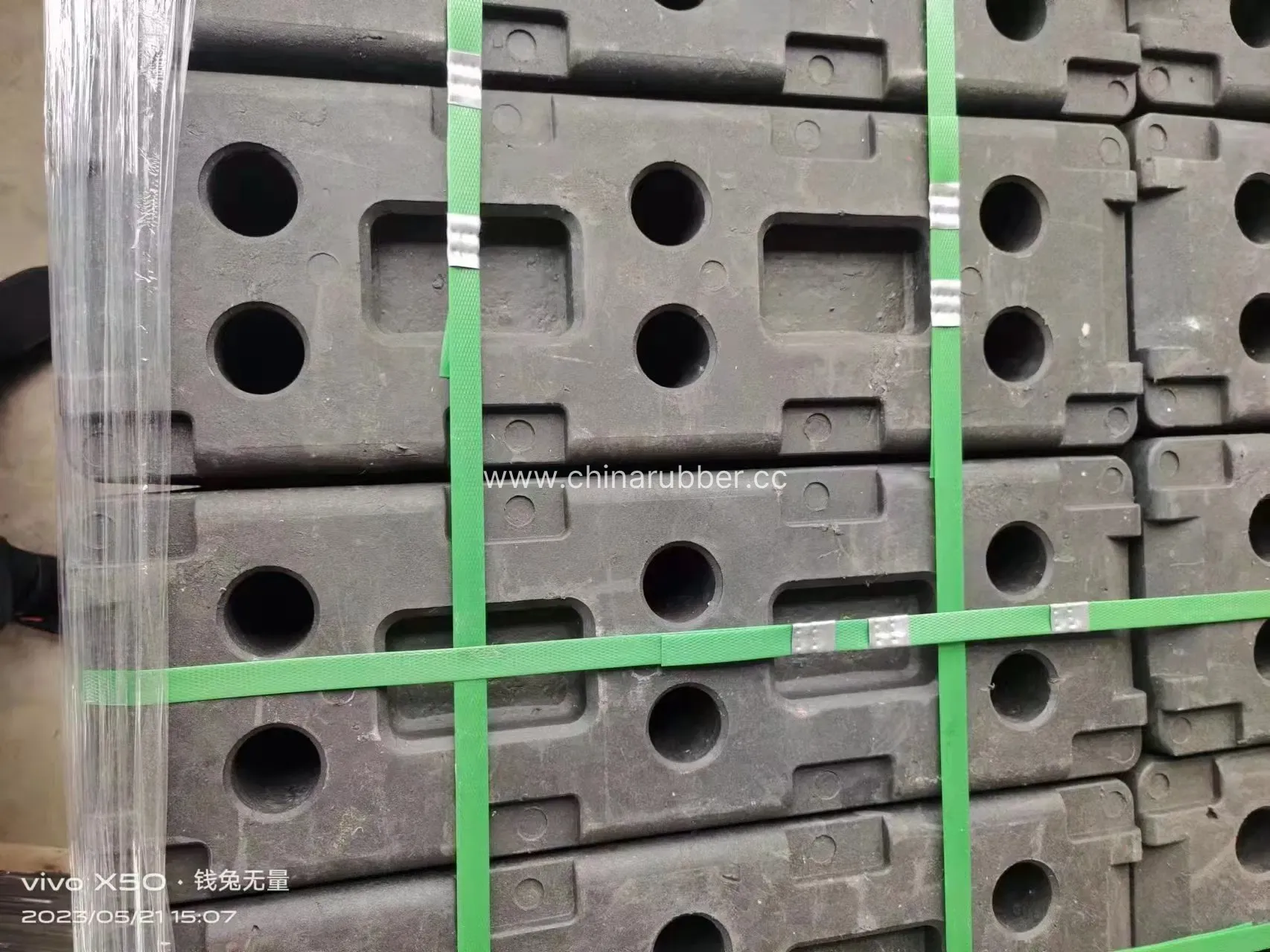Durable Aging-Resistant Outdoor Wear: Hard Rubber Recycled Plastic for ...