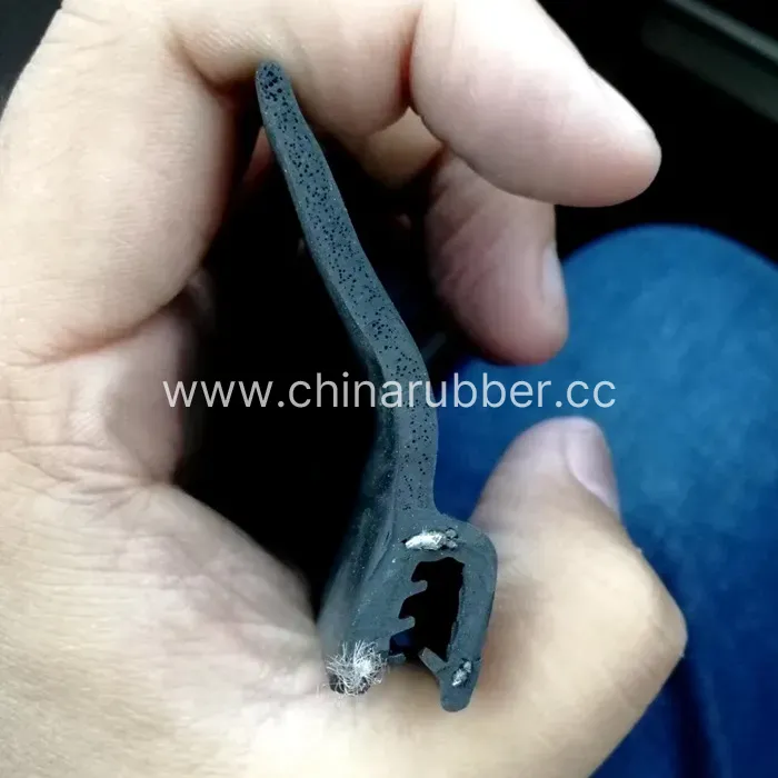 U Type Extrusion Rubber Sealing Profile for Effective Drawing Made Mold ...