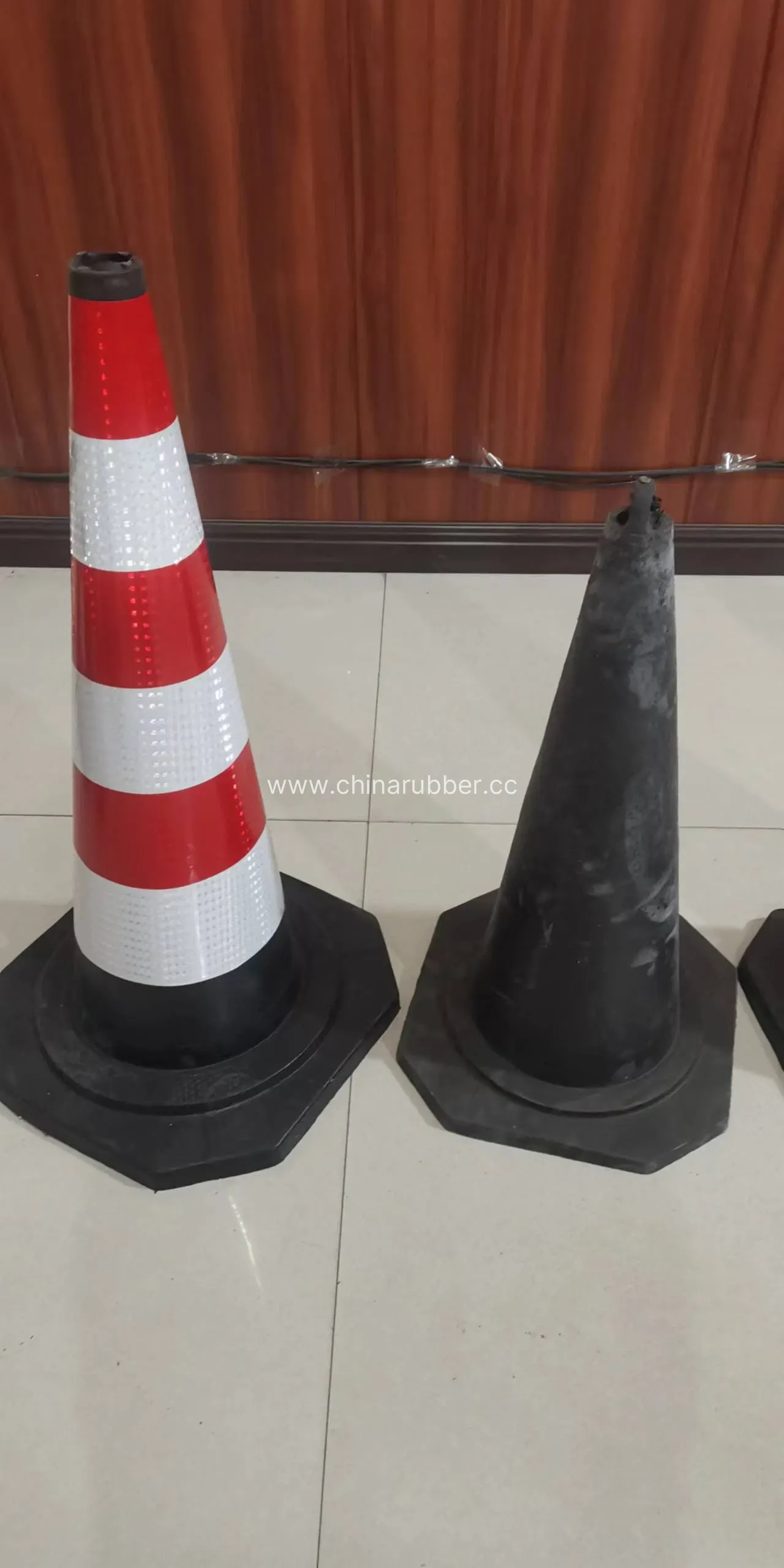 High-Visibility Reflective Rubber Traffic Cones for Road Safety and Control