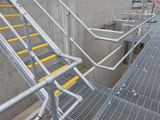 Platform steel grid plate