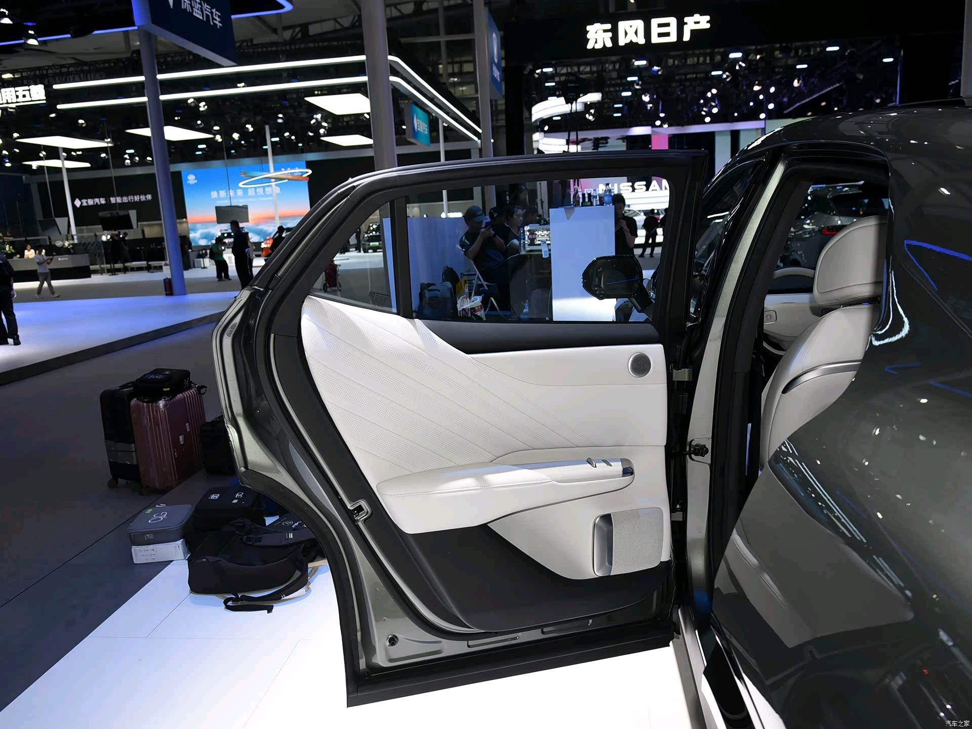 Changan Qiyuan E07, Large-sized SUV
