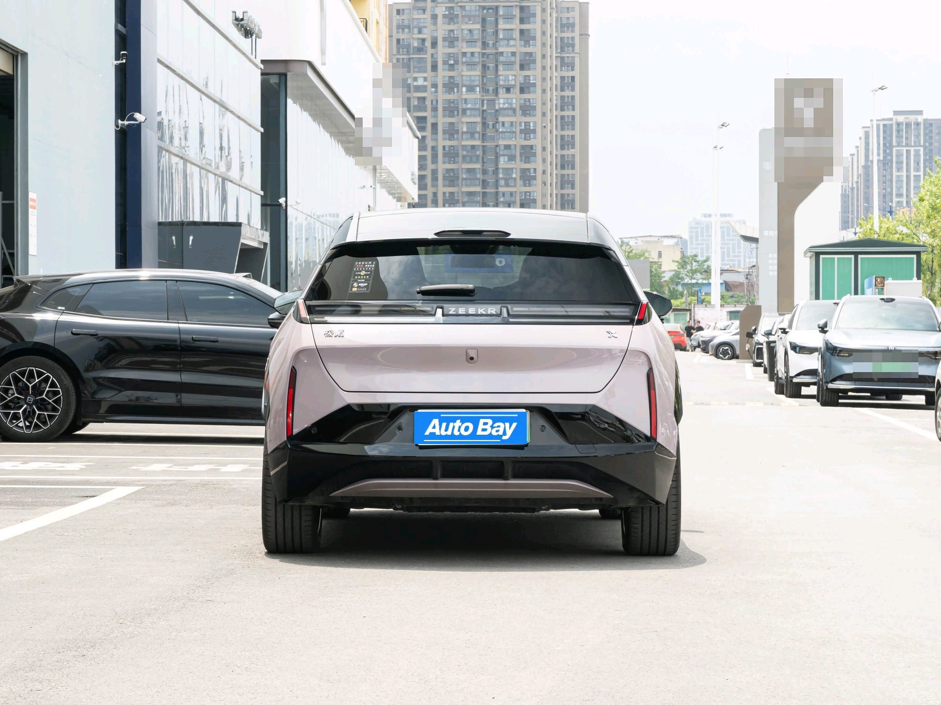 ZEEKR X, Compact SUV