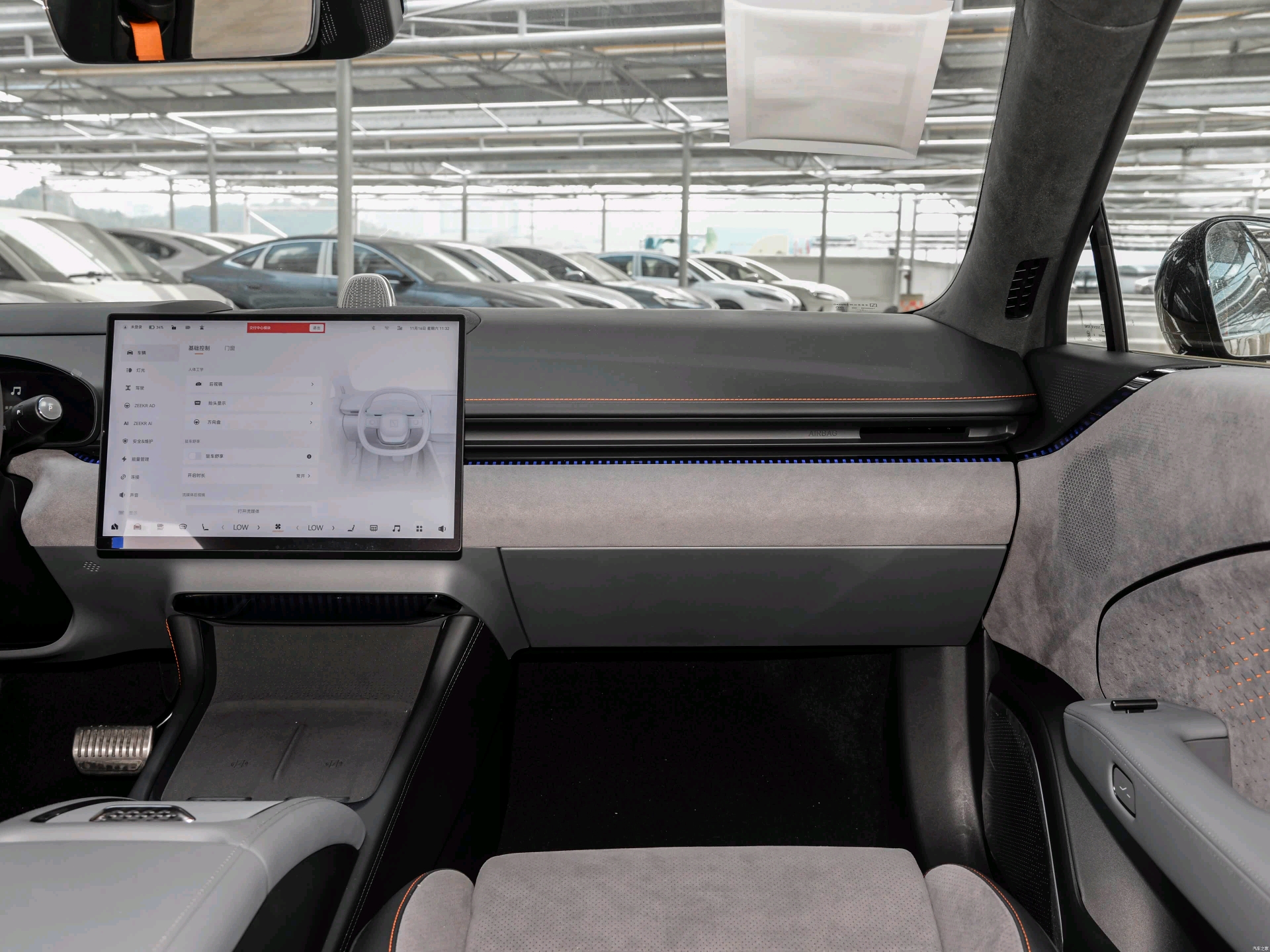 ZEEKR 007, Middle-sized Sedan