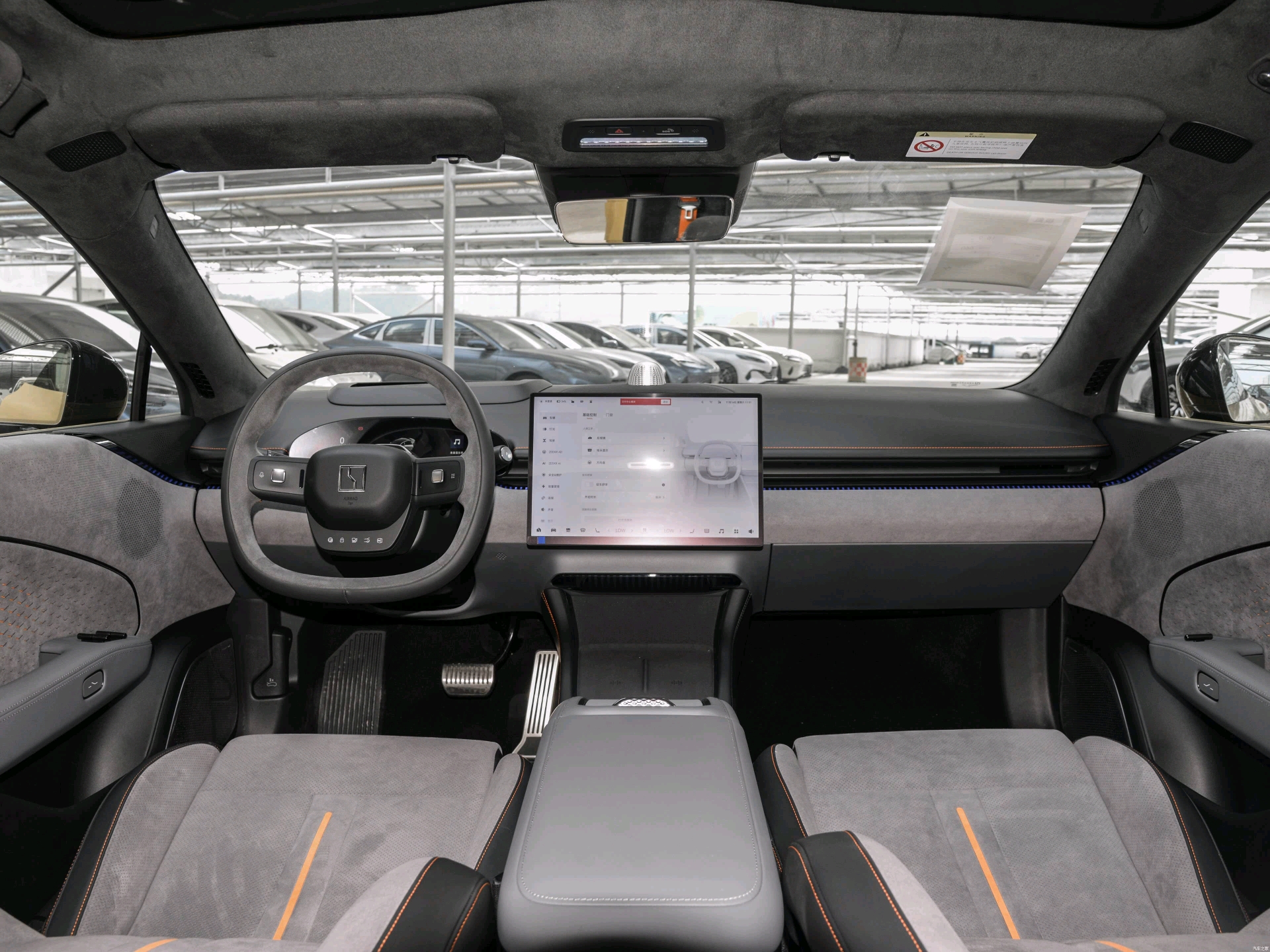 ZEEKR 007, Middle-sized Sedan