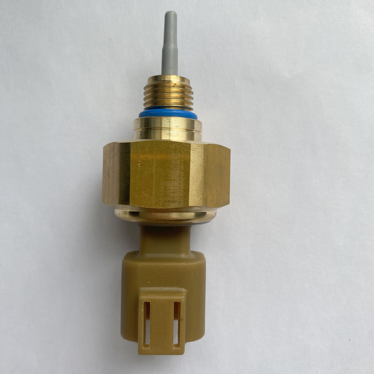 Cummins QSX engine temperature sensor 3417185 3331231 3331230 4921475
