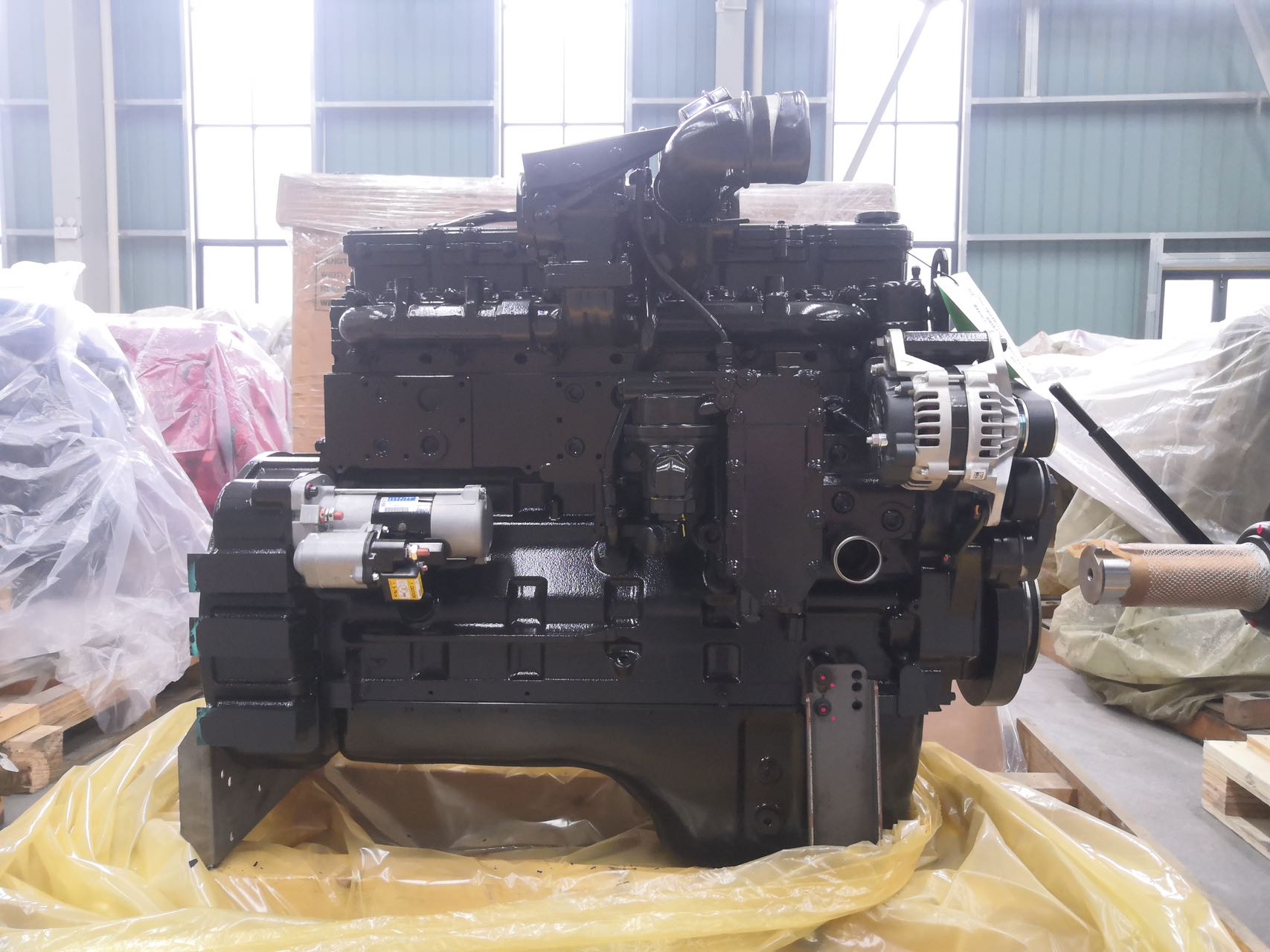 Cummins QSL8.9 engine assembly