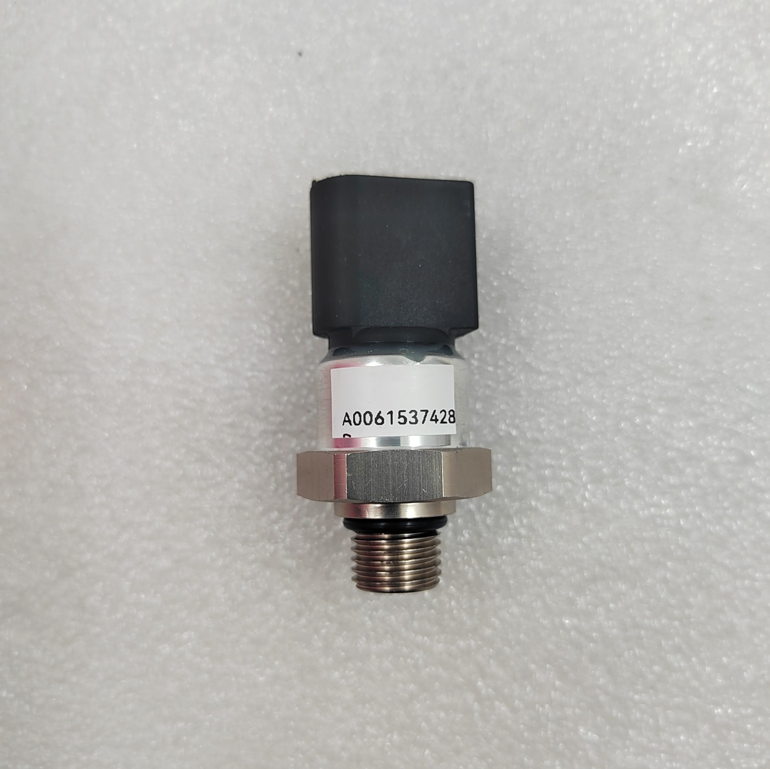 Mercedes-Benz truck A0061537528 A0061537428 air pressure sensor