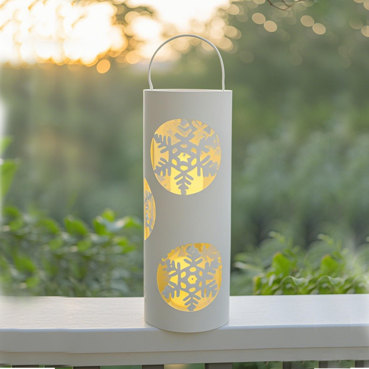 Metal Solar White Column Light, Snowflake