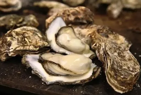 How to remove oyster innards