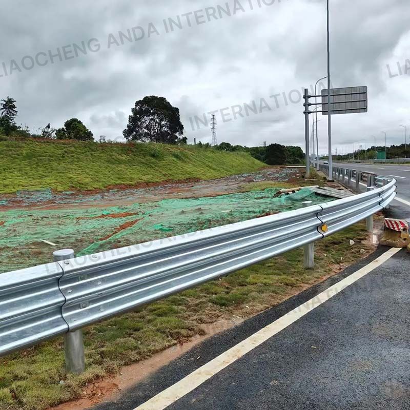 Thrie Beam Guardrail