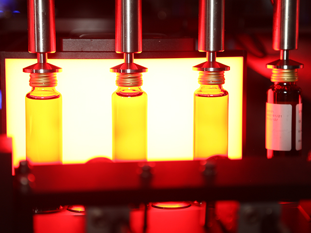 Ampoule Inspection Machine for Accurate Defect Detection in Pharma ...